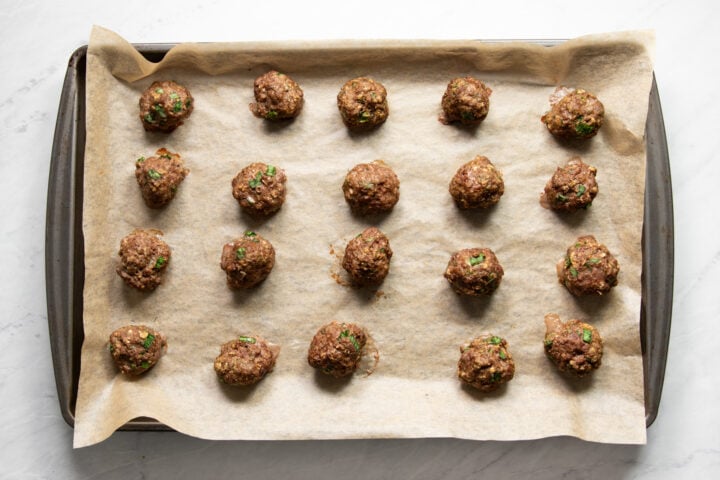 Low FODMAP Greek Meatballs with Creamy Cucumber Dill Sauce - Fun ...